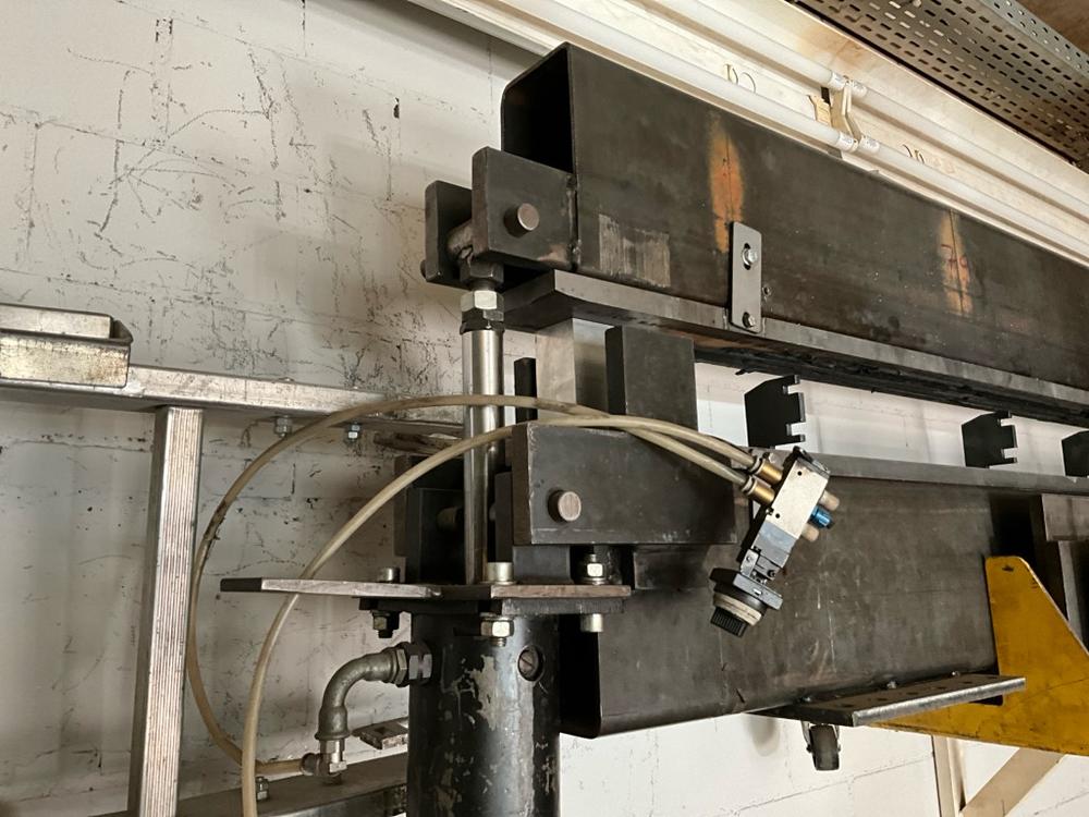 pneumatic clamp | Dome Auctions